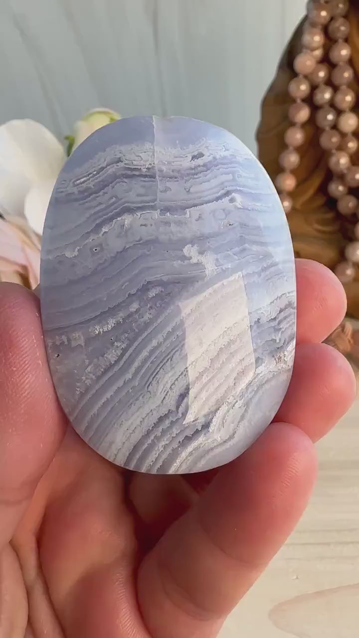 Blue lace agate palm stone store
